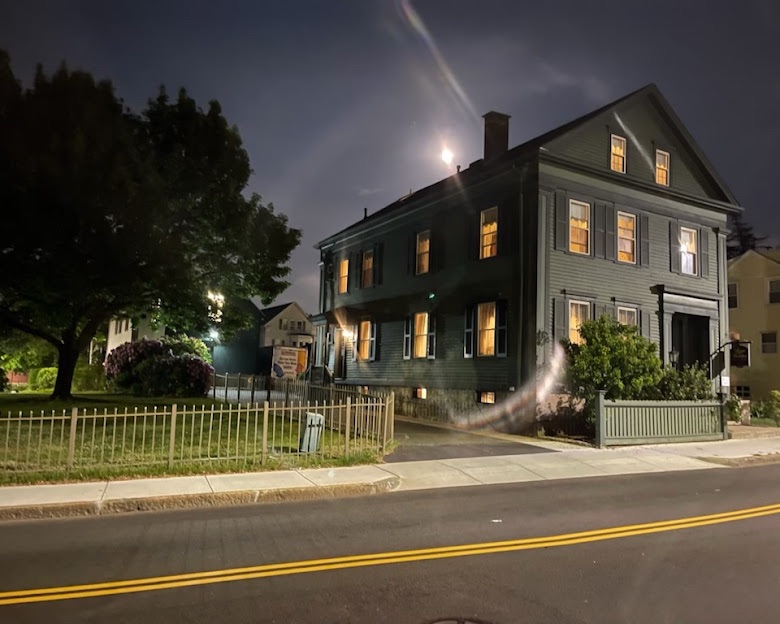 Inside the Haunted Lizzie Borden House: Ghost Tours, Dinner & Overnight ...